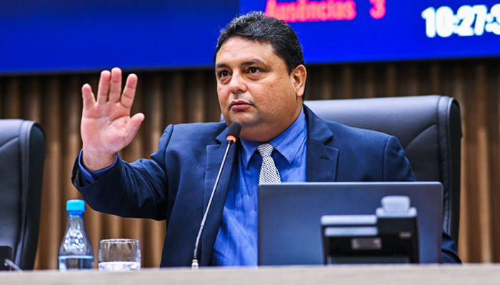 Projeto de Caio André que proíbe instalação de medidores aéreos de ... Projeto de Caio André que proíbe instalação de medidores aéreos de ...